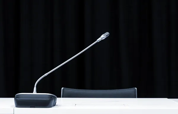 Les 7 Meilleurs Micros de Conférence pour un Son Pro