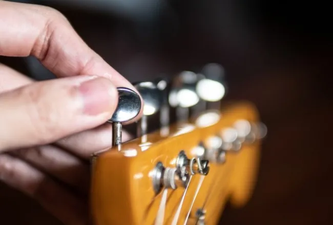 Comment Accorder une Guitare Electrique ? (Tuto Complet)