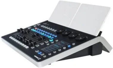 Les 9 Meilleures Consoles d'Eclairage DMX pour les Spectacles