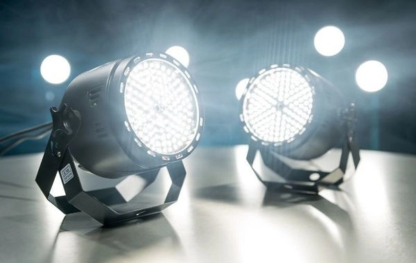 Les 5 Meilleurs Projecteurs à LEDs pour vos Shows & Concerts