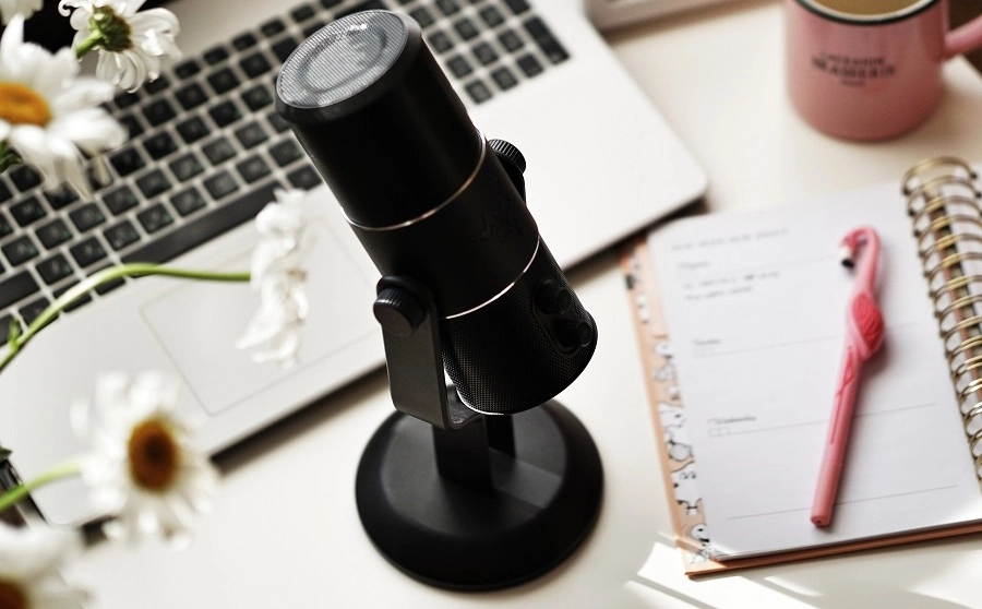 Les 5 Meilleurs Pieds de Micro pour Table (Comparatif)