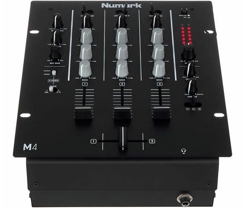 Les 6 Meilleures Tables de Mixage pour Débutant (Comparatif)