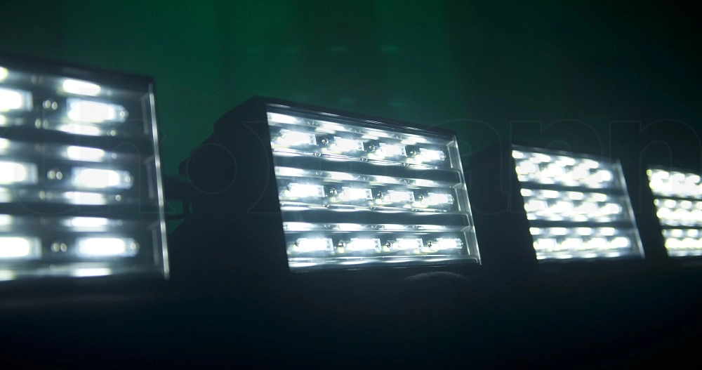 Les 7 Meilleurs Stroboscopes pour la Scène (Comparatif)