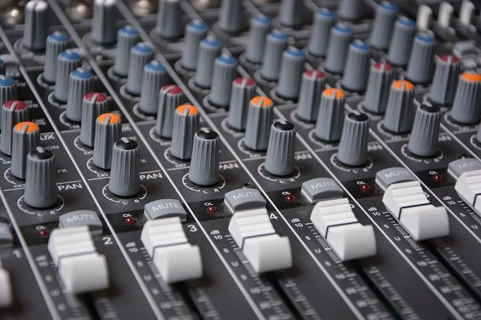 Comment Choisir une Table de Mixage ? (Guide d'Achat)