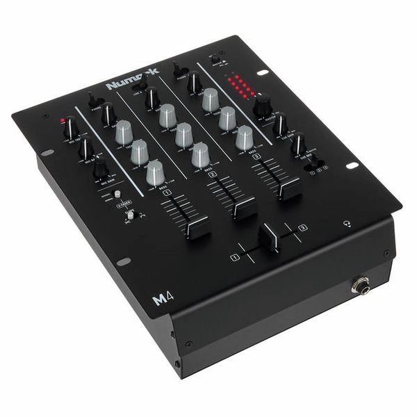 Les 5 Meilleures Tables de Mixage Numark (Comparatif)